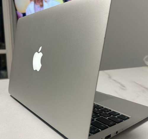 Apple macbook air 2011 года