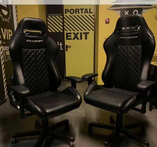 Игровое кресло dxracer