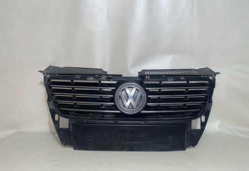 Volkswagen Passat B6 06- Решетка радиатора 432