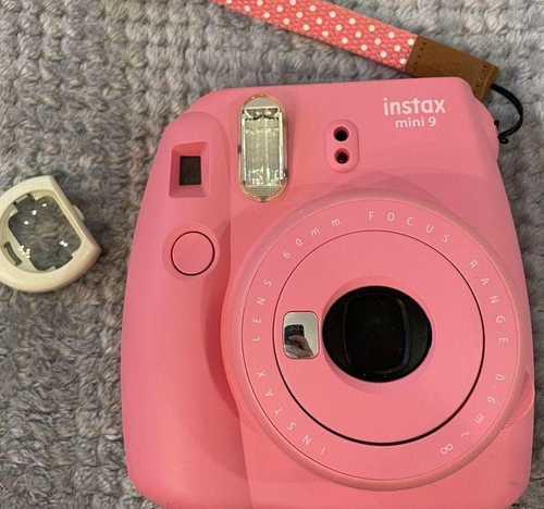 Продам фотоаппарат instax mini 9