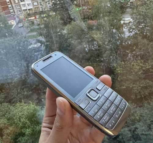 Nokia E52