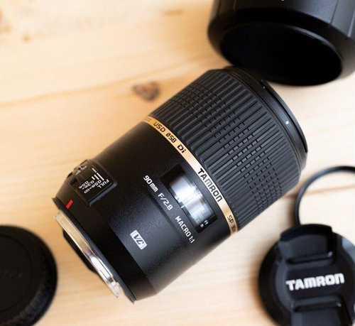 Tamron SP 90mm f/2.8 Di Macro 1:1 VC USD