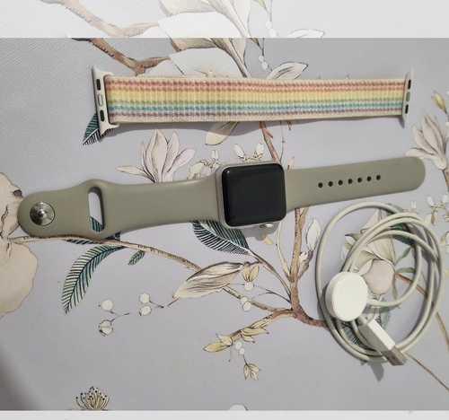 Часы apple watch 3 38 mm бу