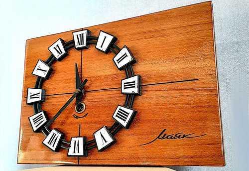 Часы настенные Маяк СССР деревянный корпус