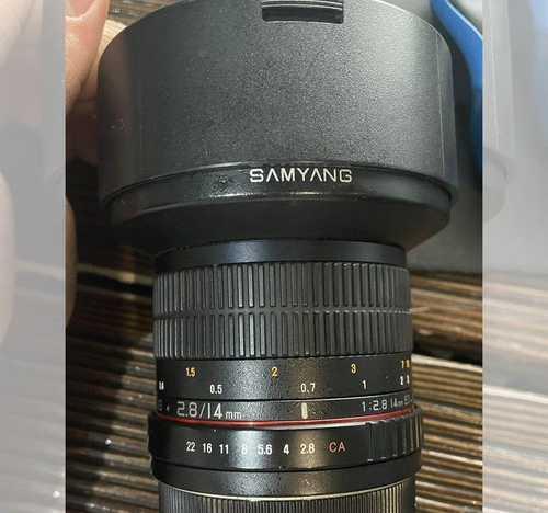 Samyang 14mm f 2.8 canon