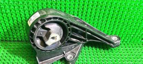 Опора двигателя передняя 13248493 Opel Astra (J) I