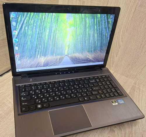 15.6" Lenovo IdeaPad Z580, Core i7, RAM 8ГБ, 240 ГБ, GeForce GT 635M 2 ГБ