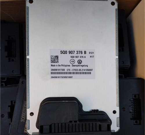 Блок управления пневмоподвеской VW AG 5Q0907376B
