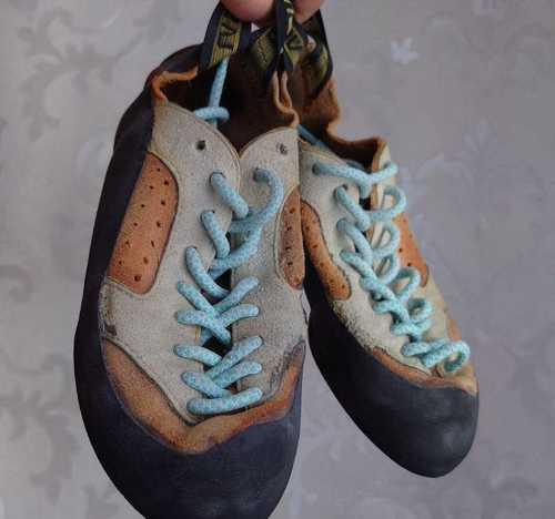 Скальники La sportiva 37р (22.5см)