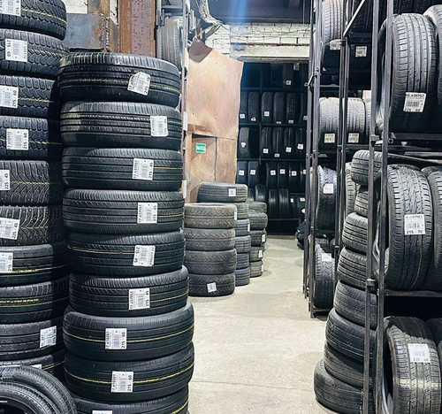Toyo Tranpath mpF 215/65 R16 98H