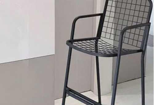 Металлический барный стул в стиле лофт