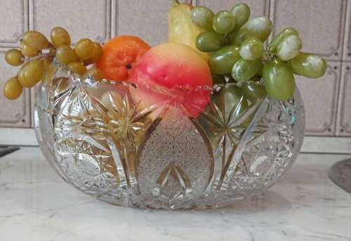 Хрустальная ваза для фруктов. Чехословакия.Богемия