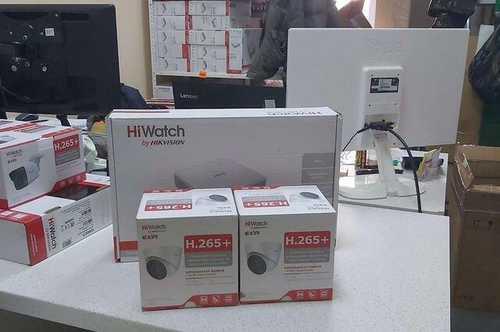 Комплект HiWatch 2 камеры 4Мп регистратор с PoE