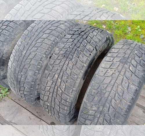 Резина зимняя 205 60 r15