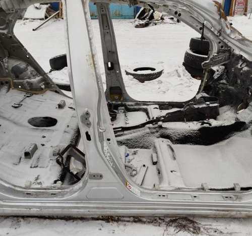 Порог со стойкой правый Toyota Corolla E150 1ZR