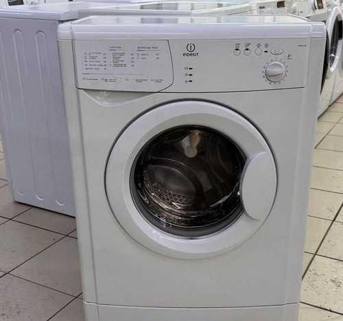 Стиральная машина Indesit wisn100