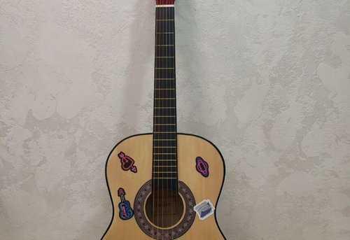 Классическая гитара Bellucci