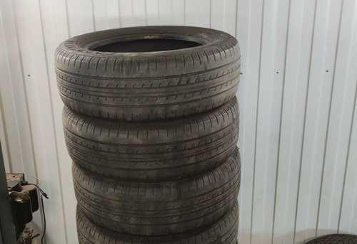 Goodyear EfficientGrip 215/60 R17