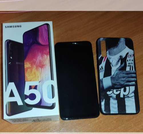 Samsung Galaxy A50, 4/64 ГБ