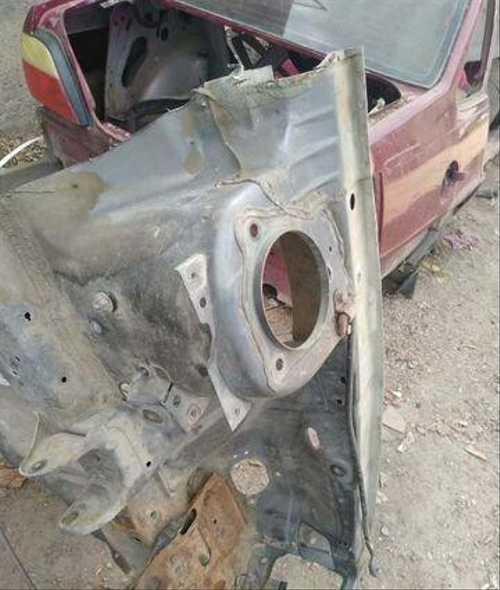 Рамка телевизора Mitsubishi Carisma седан 1.6 2002