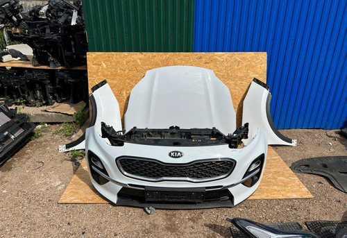 Передняя часть автомобиля Kia Sportage 4 рест