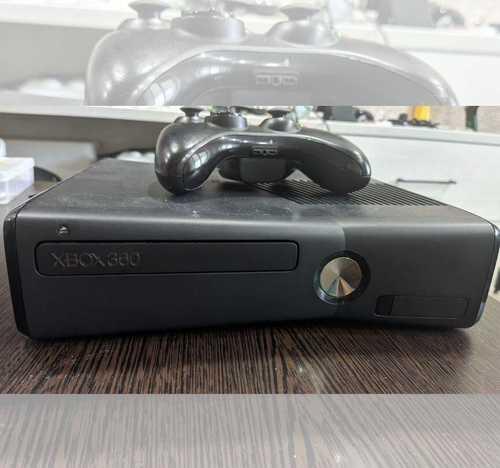 Xbox 360 slim прошит 250Gb 40 игр