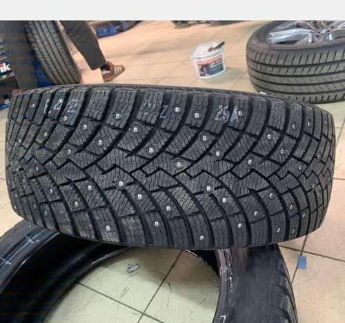 Pirelli Ice Zero 2 315/40 R21 115H