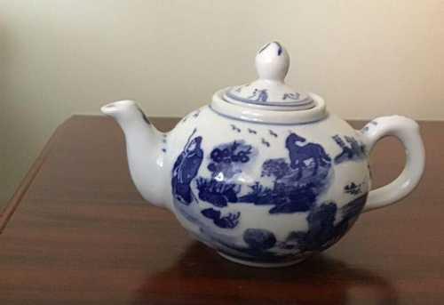 Чайник фарфоровый Япония коллекционный