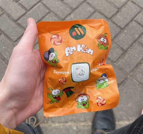 Игрушка ам ням