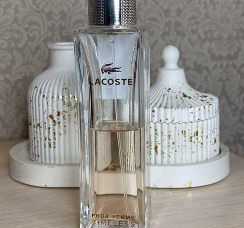 Lacoste pour femme timeless