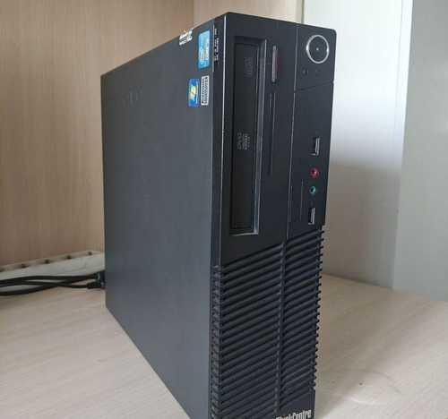 Lenovo Core i7 (Xeon) / 8 GB / GT 710