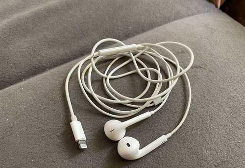 Original apple earpods lightning