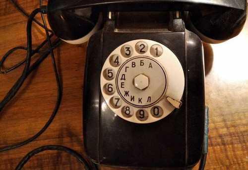 Советский дисковый аналоговый телефон 1964 года