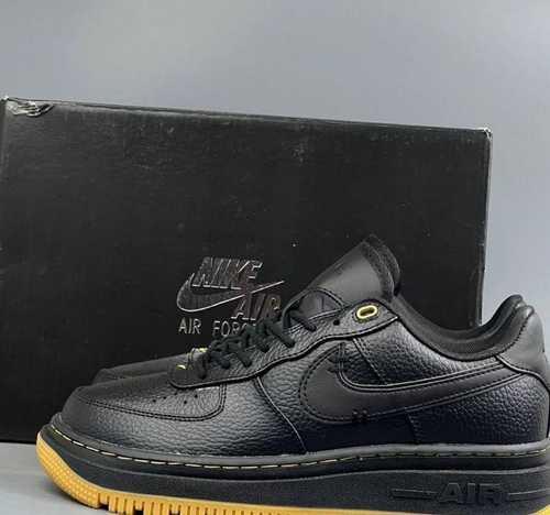 Кроссовки Nike Air Force 1 Lux