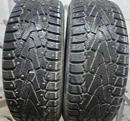 Pirelli Ice Zero 215/55 R17