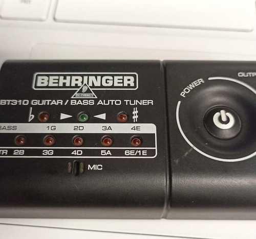 Гитарный авто тюнер Behringer BT310