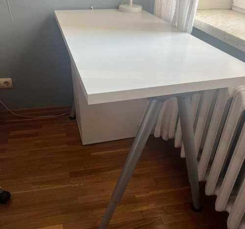 Письменный стол IKEA белый