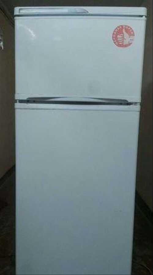 Холодильник stinol 242Q
