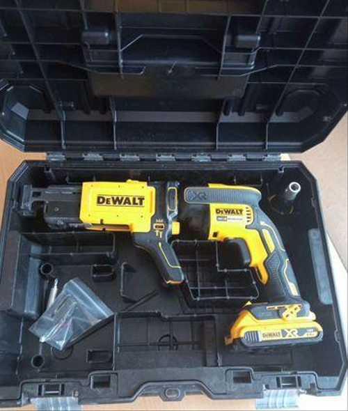 Ленточный шуруповёрт Dewalt DCF620