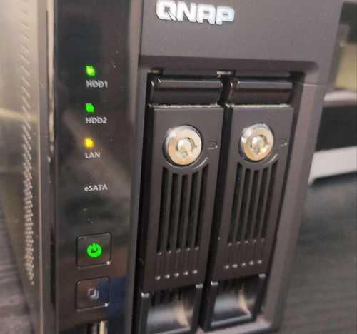 Сетевое хранилище (NAS) Qnap TS-269 Pro