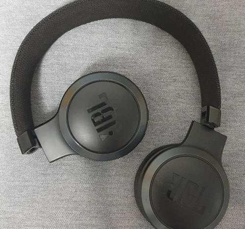 Беспроводные наушники JBL live400BT