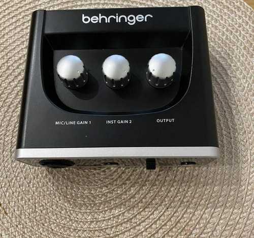 Внешняя звуковая карта behringer um2 на запчасти