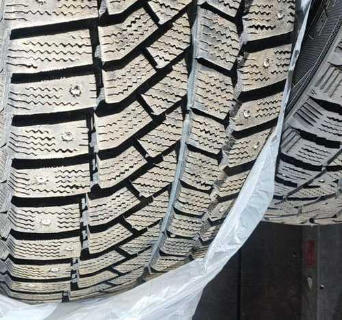 Viatti Brina Nordico V-522 215/45 R17 95T