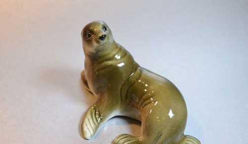 Морской лев фарфоровая статуэтка