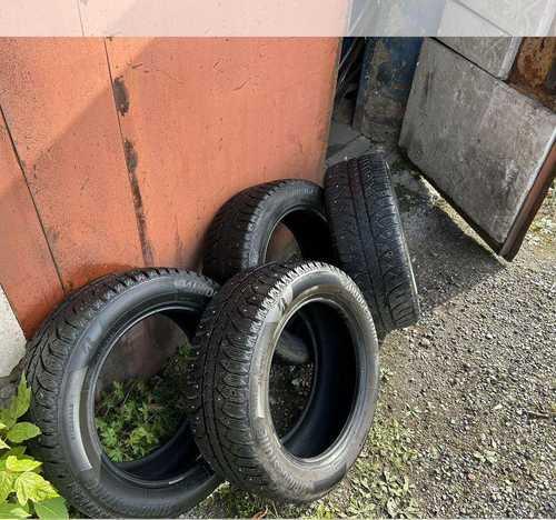 Bridgestone Ice Cruiser 7000S 205/55 R16