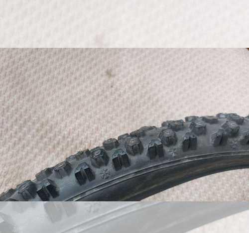 Покрышка шипованная 26 Schwalbe Ice Spiker б/у 2 ш