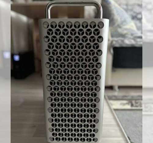 Mac Pro (2019) 12C/ AMD 6800X 32 гб/128 гб/4 TB