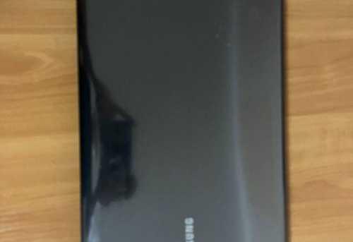 Ноутбук 13.1" Samsung R425, 320 ГБ, Turion II M500, RAM 3 ГБ, ATI Mobility Radeon HD 5145 0.5 ГБ