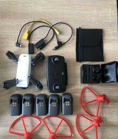 Квадрокоптер DJI Spark Combo