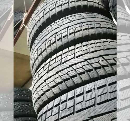 Yokohama Geolandar X-AT 215/65 R16